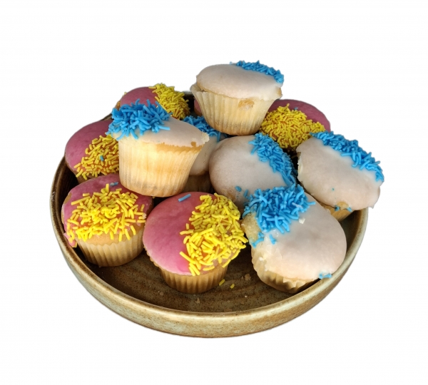 In Store Bakery Mini Cup Cakes 12 Pack 320g | Adelaide's Finest ...